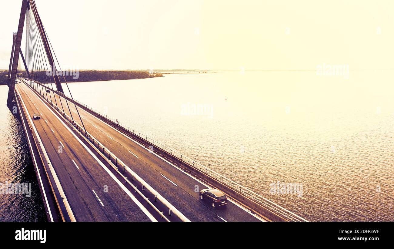 Broen hi-res stock photography and images - Alamy