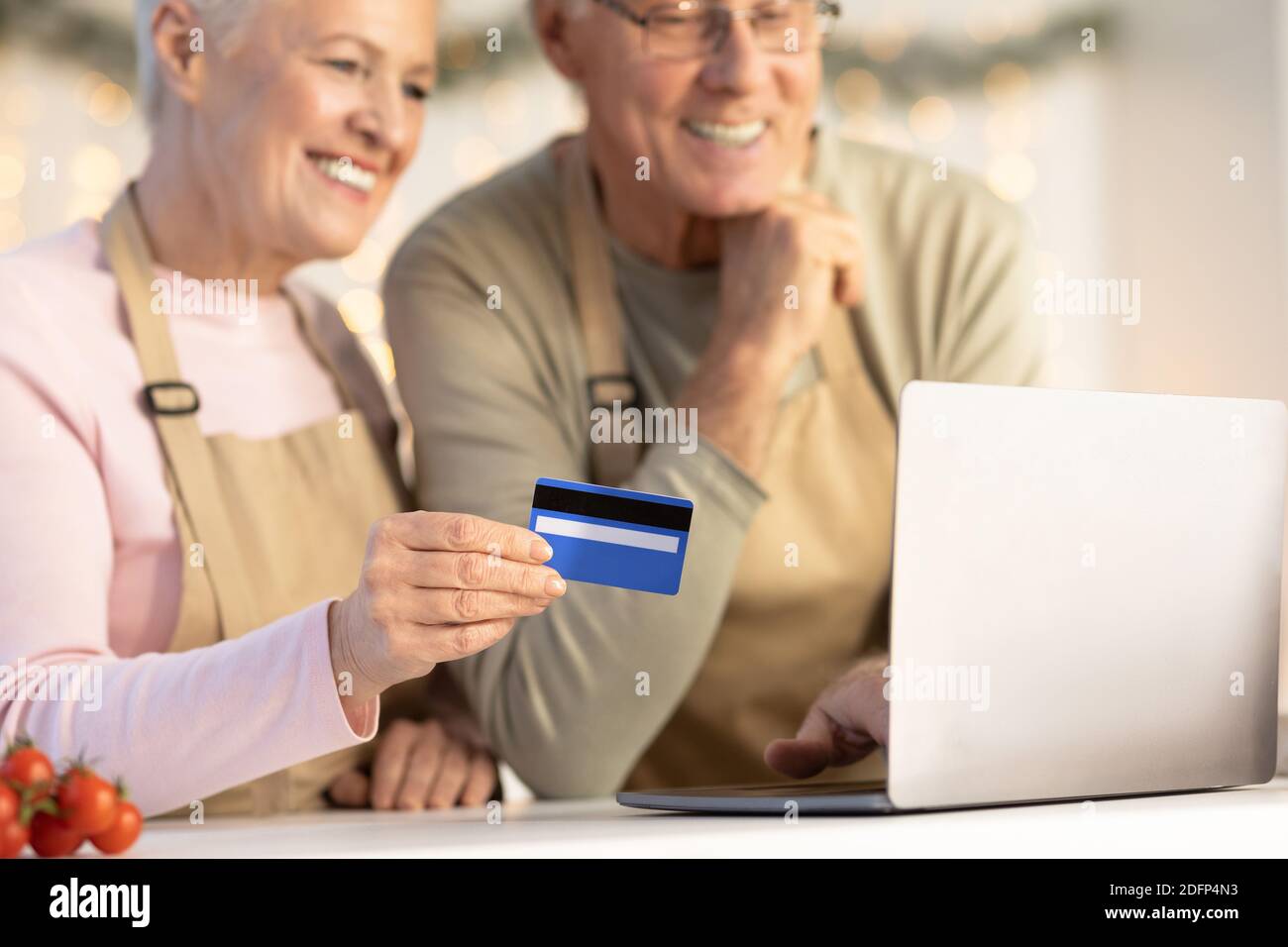 Senior consumers hi-res stock photography and images - Alamy