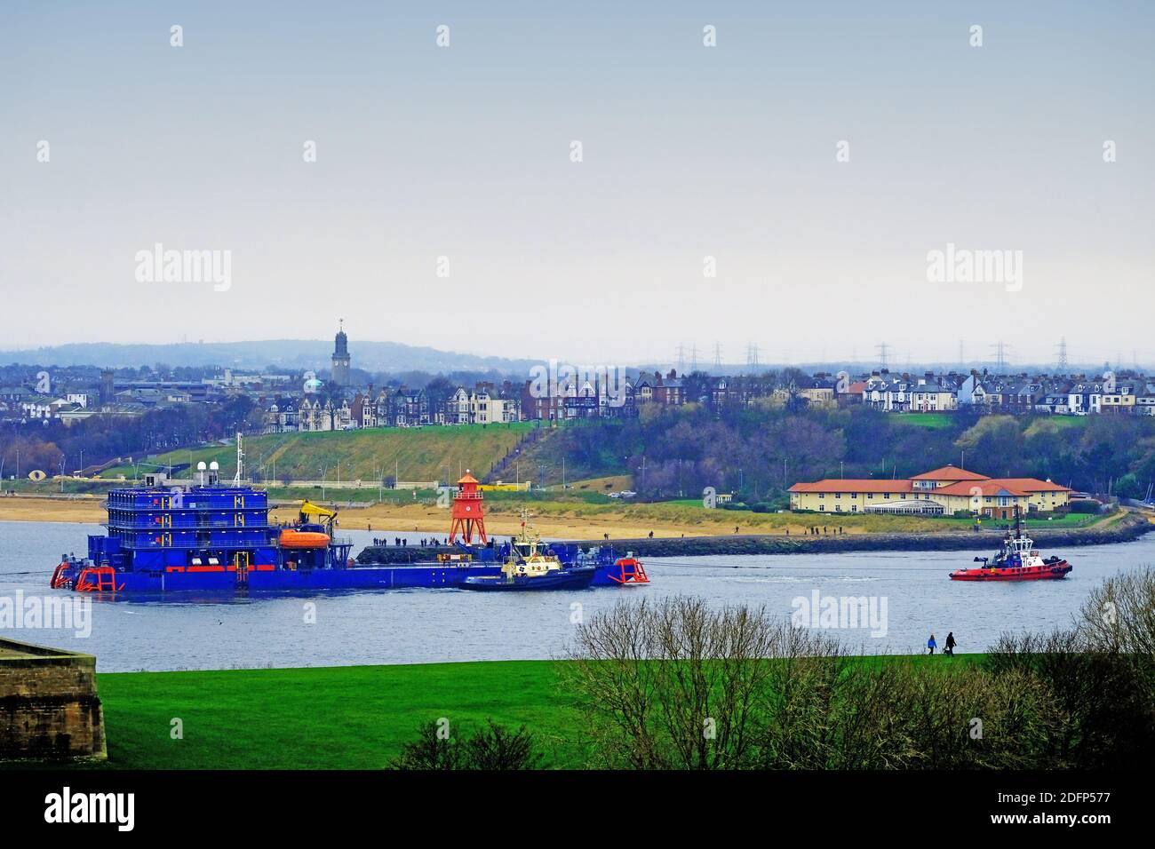 ASV Pioneer oil pipeline barge accomodation vessel in the river Tyne ...