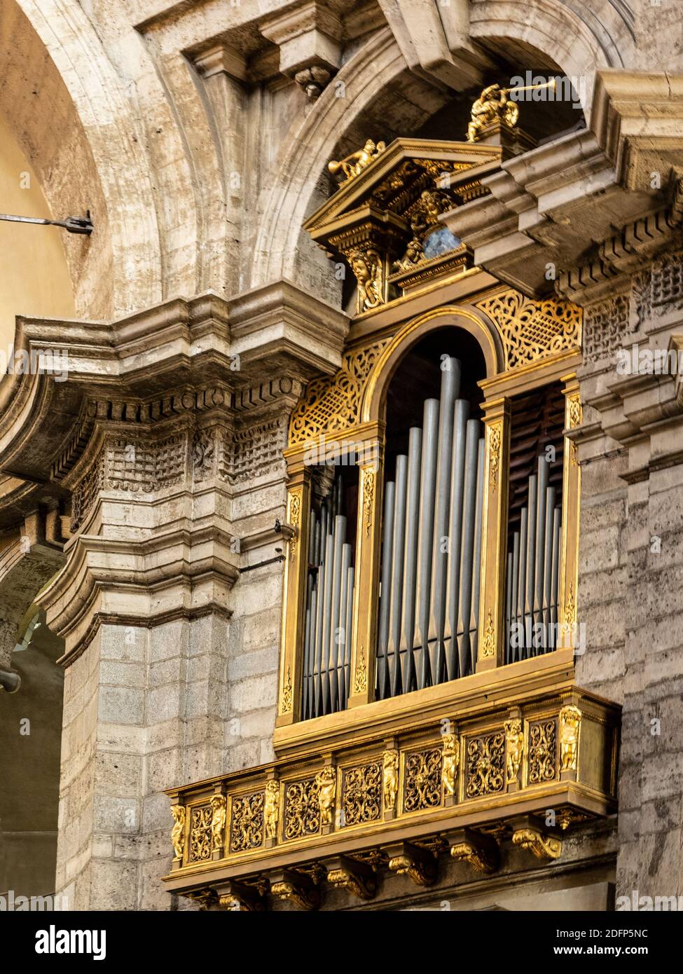 Lorenzo bernasconi hi-res stock photography and images - Alamy