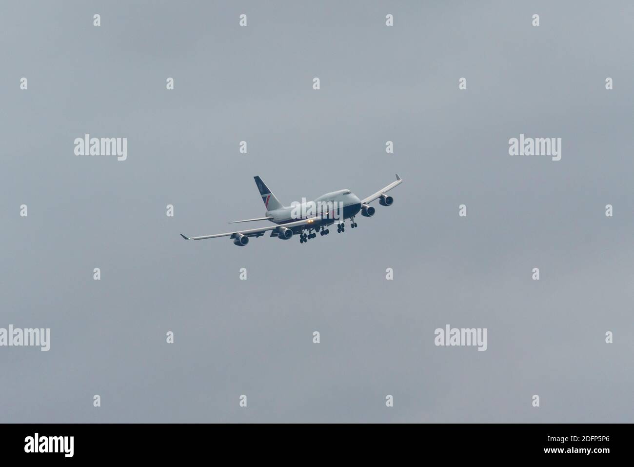 Final flight of British Airways Boeing 747 Jumbo Jet plane G-BNLY in ...