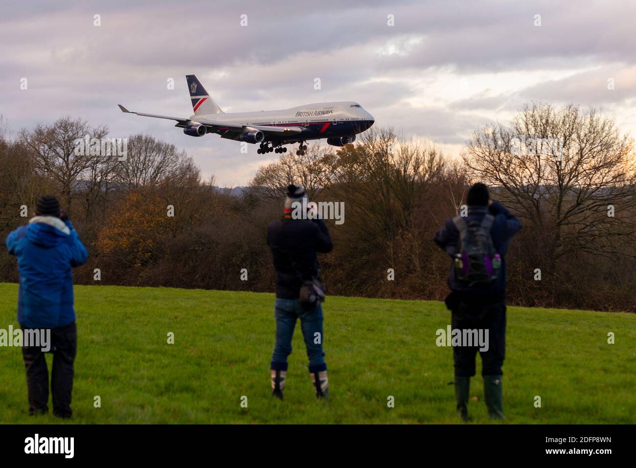 Final flight of British Airways Boeing 747 Jumbo Jet plane G-BNLY in ...