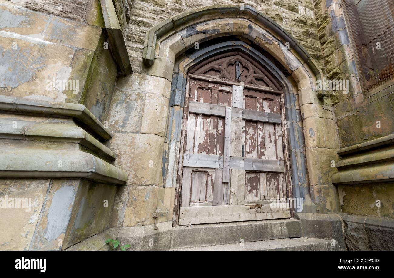 Church shut hi-res stock photography and images - Alamy