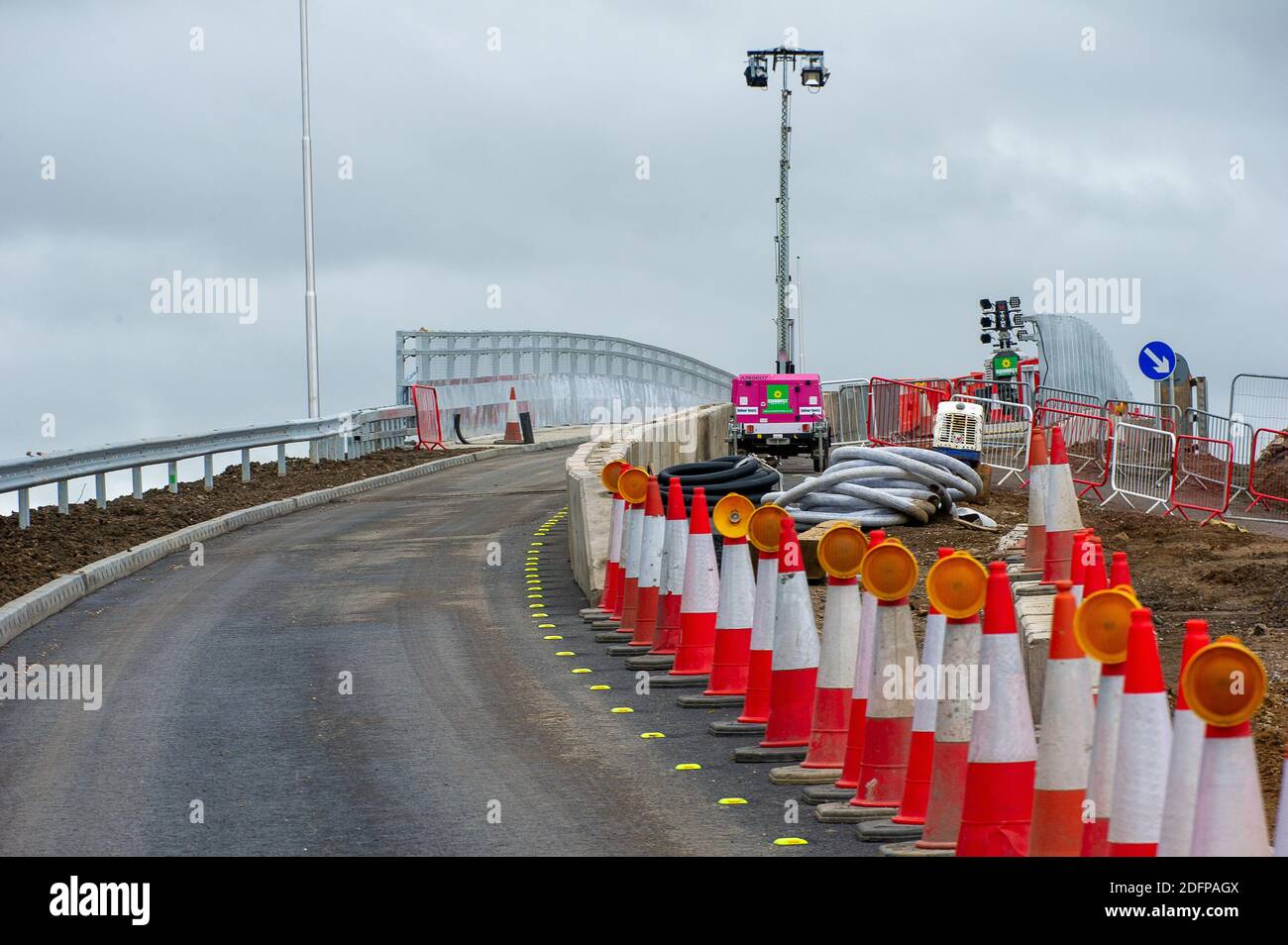 Slough, Berkshire, UK. 1st November, 2020. The M4 between Junction 5 ...