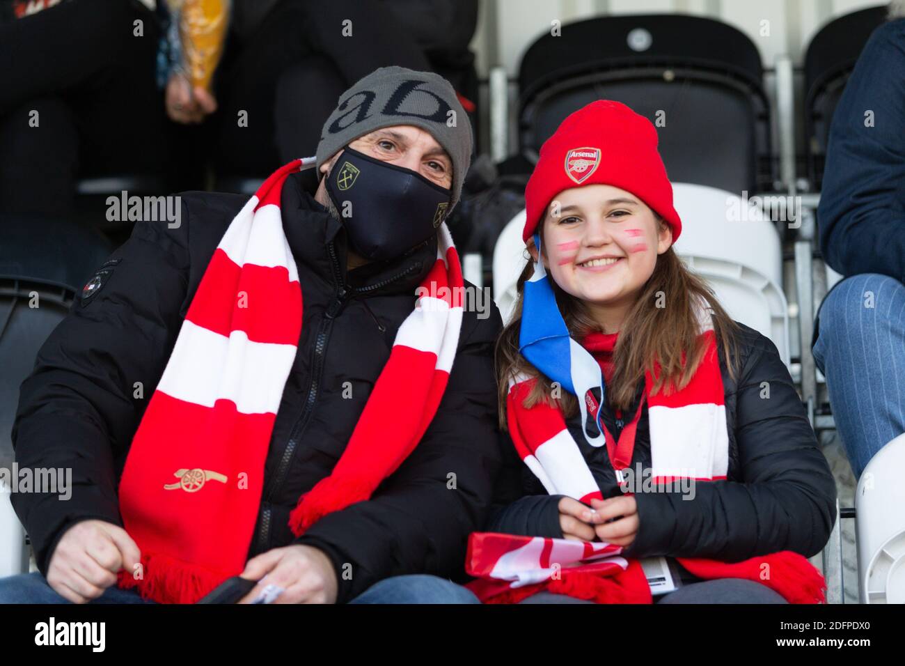 Supporter football hi-res stock photography and images - Alamy