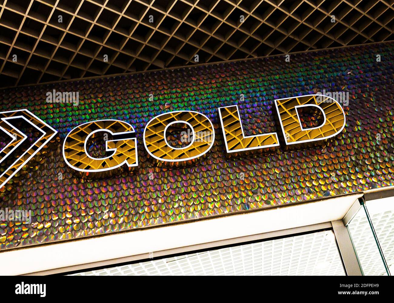 Gold store sign hi-res stock photography and images - Alamy