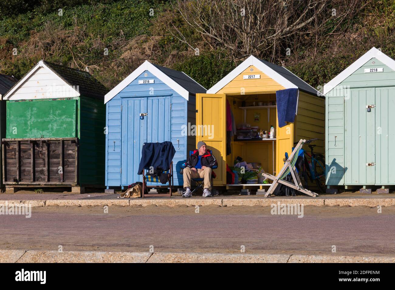 Bournemouth, Dorset UK. 6th December 2020. UK weather: beaches are busy ...
