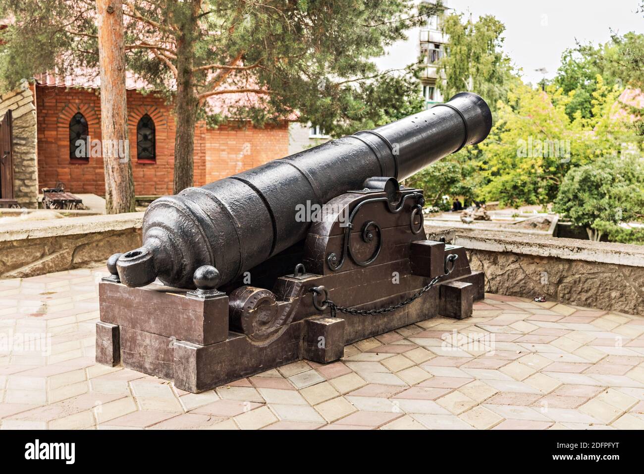 Exhibit military ancient cannon in the old city Stock Photo - Alamy
