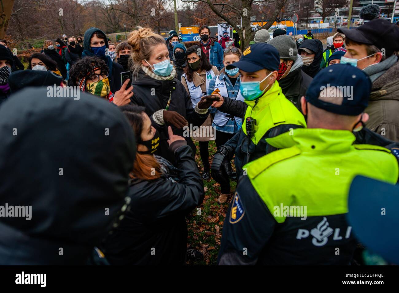 Antifa violence hi-res stock photography and images - Alamy