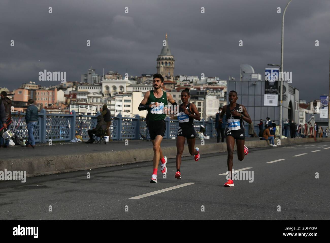 ISTANBUL, TURKEY - NOVEMBER 08, 2020: Athletes running in 42. Istanbul ...
