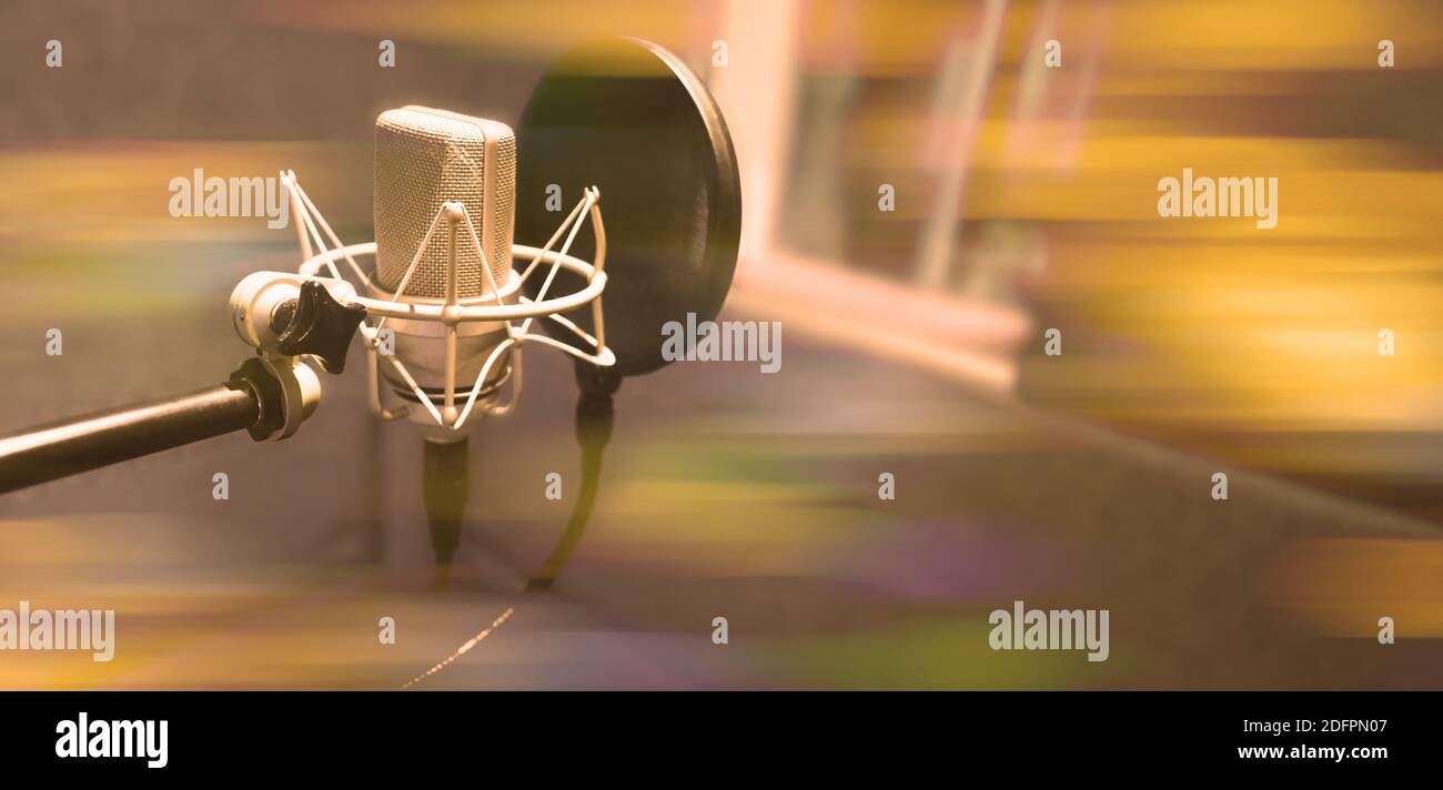Studioroom hi-res stock photography and images - Alamy