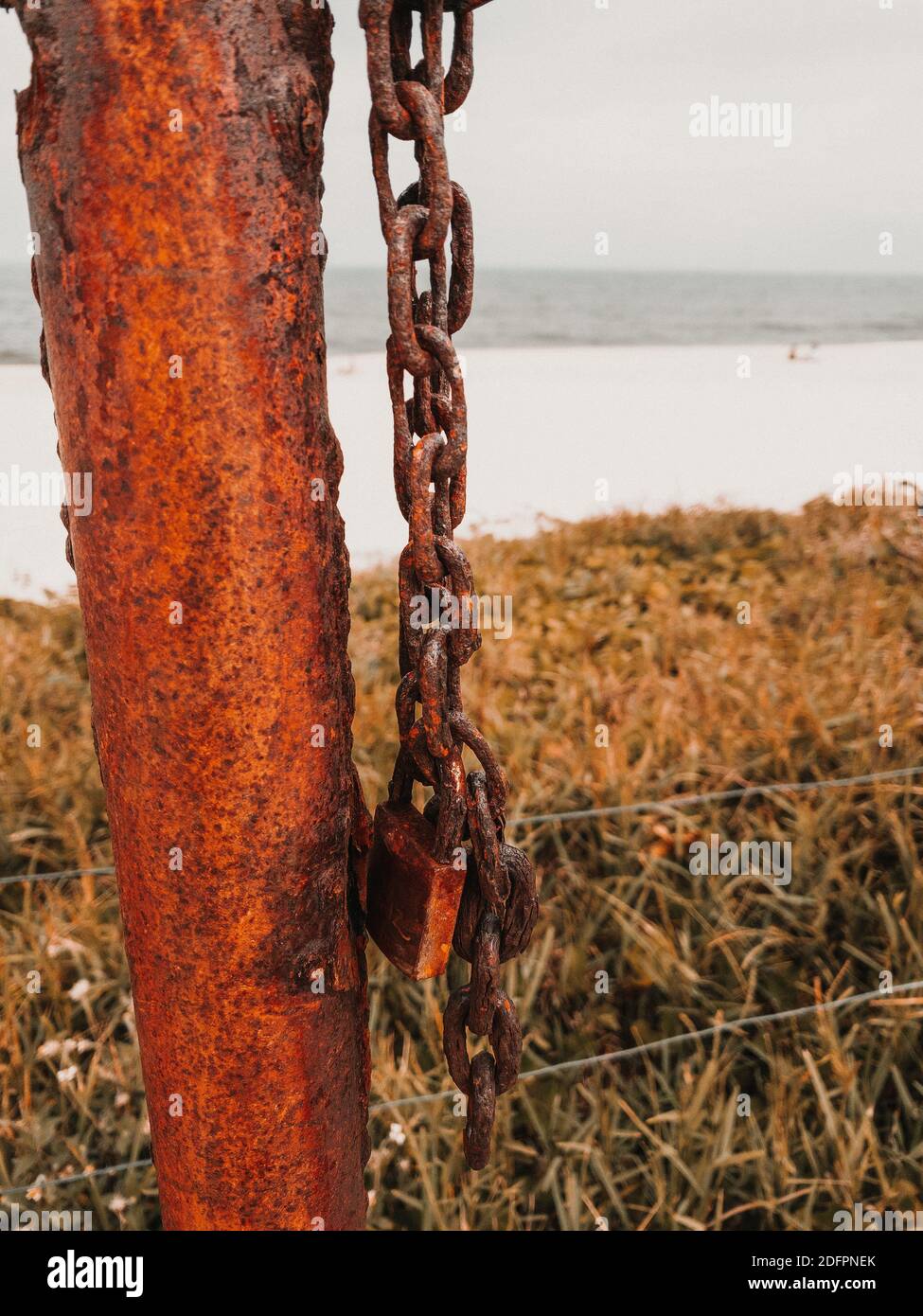 Old gate chain beach hi-res stock photography and images - Alamy