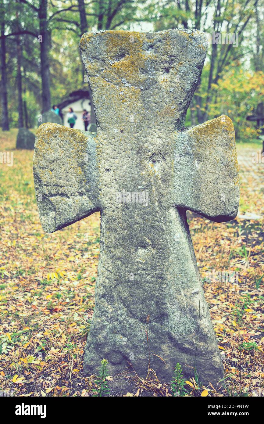 Gravestone grave yard cemetery sandstone hi-res stock photography and ...