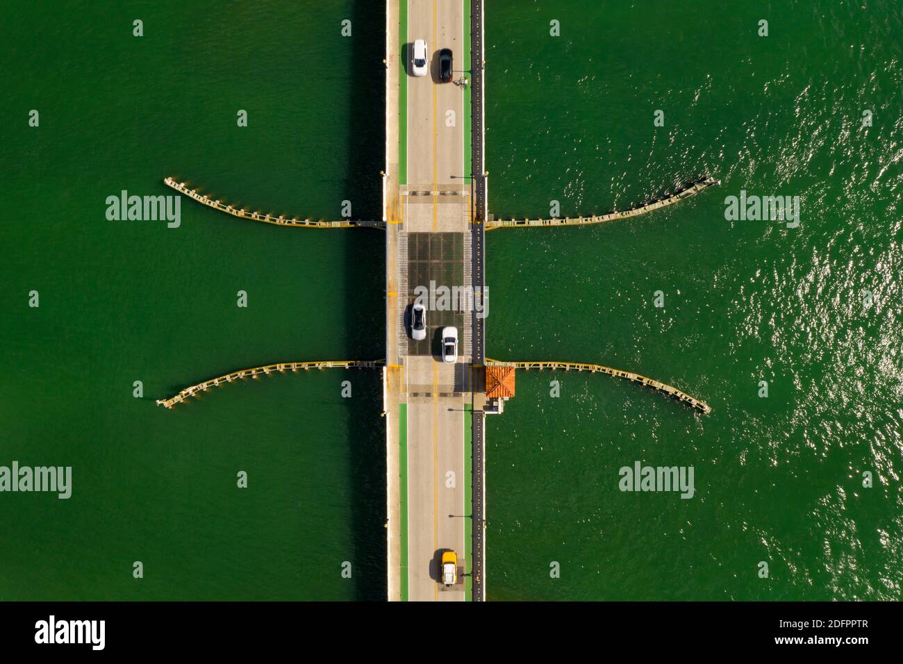 Aerial photo draw bridge with cars passing Stock Photo - Alamy