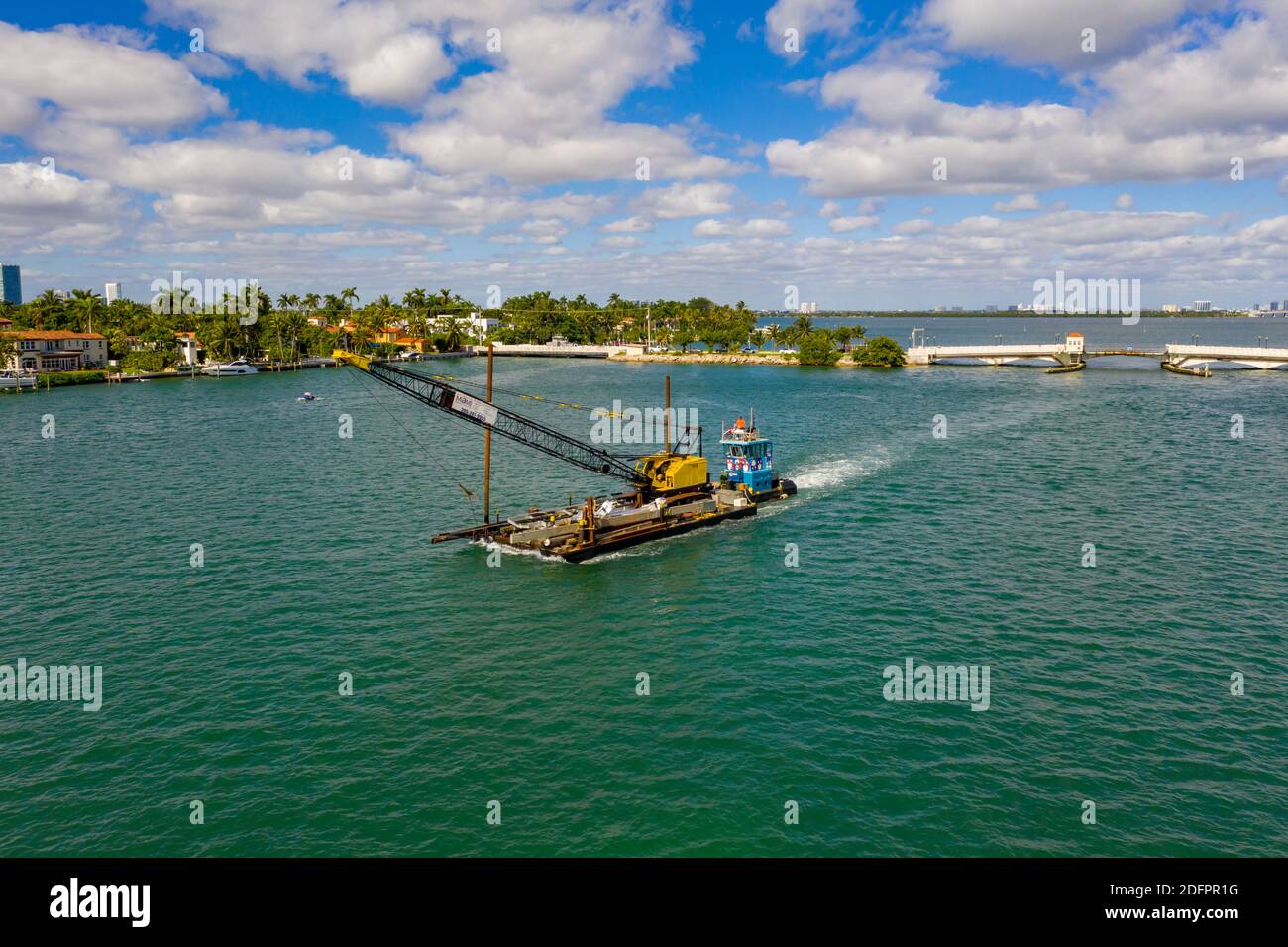 Aerial photo Atlantic Miami Boat Lift barge and crane Stock Photo - Alamy