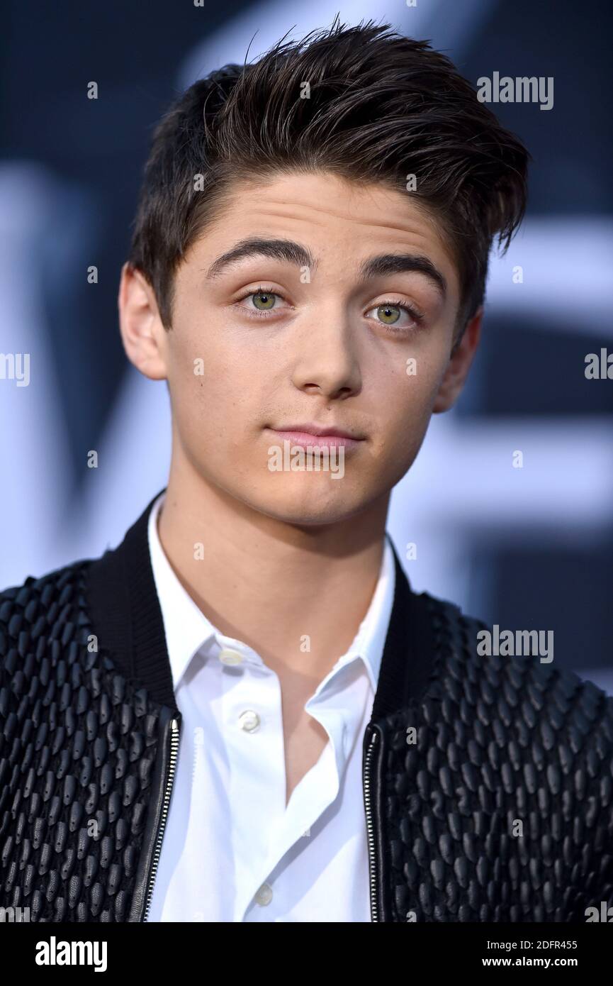 Asher Angel attends the premiere of Columbia Pictures' 'Venom' at ...