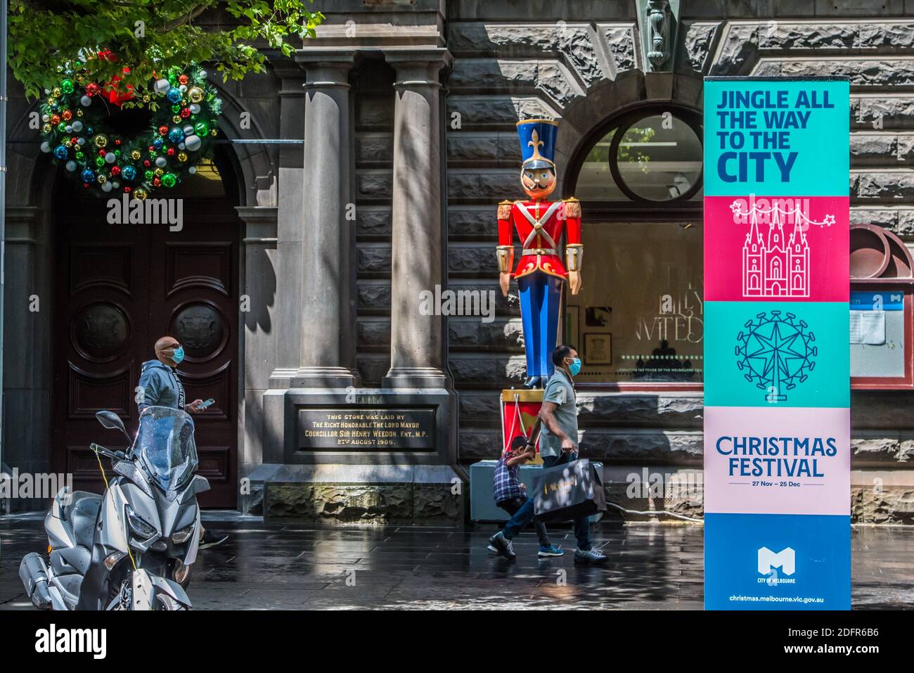Melbourne Town Hall decorated for Christmas Stock Photo - Alamy
