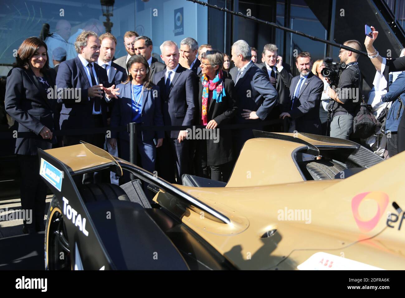 Maire de Paris Anne Hidalgo, Ministre de l'ecolologie Francois de Rugy ...
