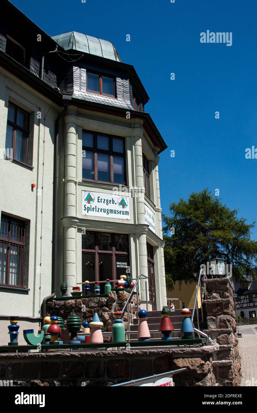 Traditional Saxon German hand carved and turned ornaments and figurines ...