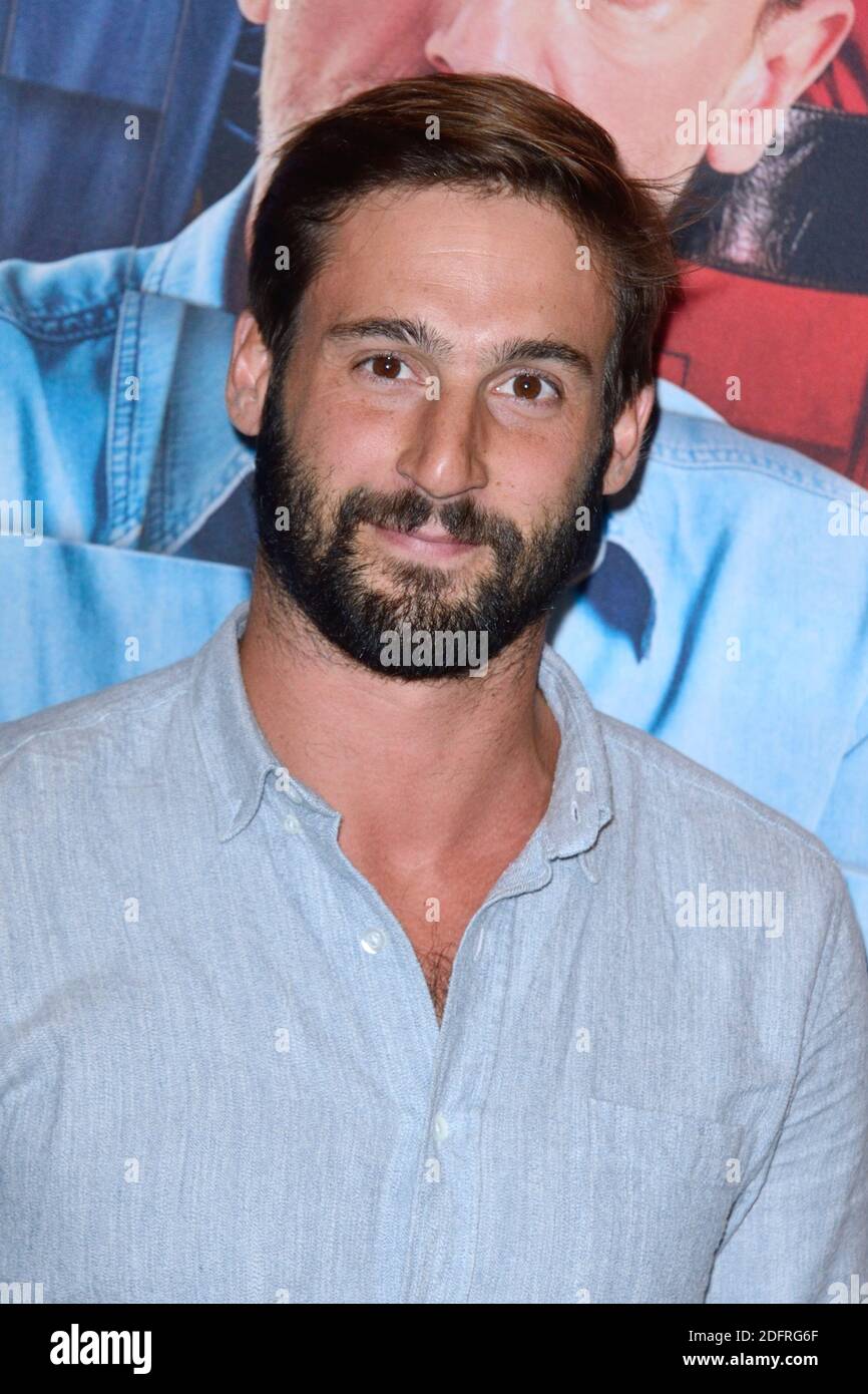 Guillaume Labbe assiste a la Premiere du film Voyez Comme On Danse a l ...