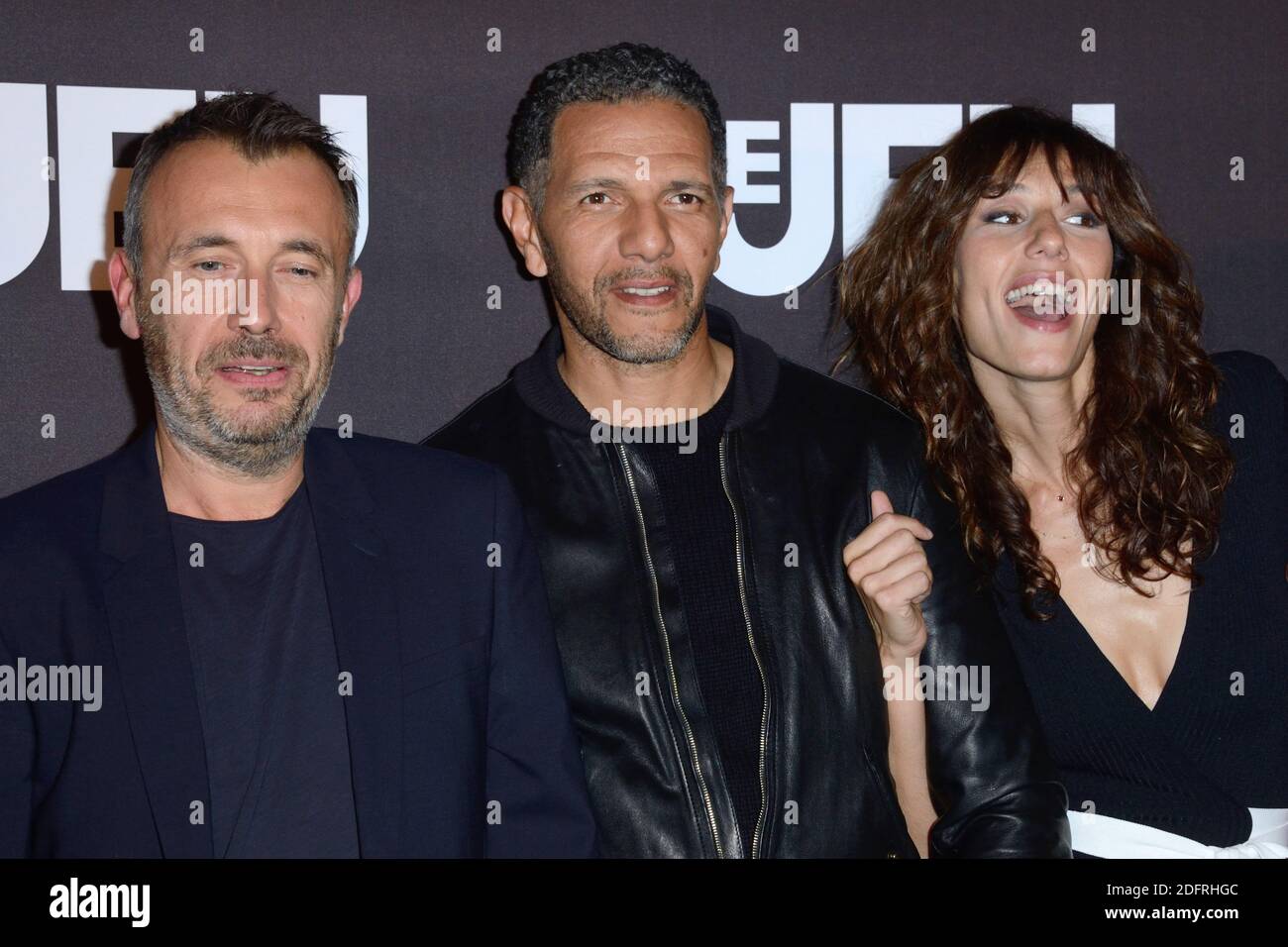 Fred Cavaye, Roschdy Zem et Doria Tillier assistent a la Premiere du ...