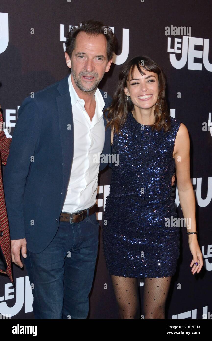 Stephane de Groodt et Berenice Bejo assistent a la Premiere du film Le ...
