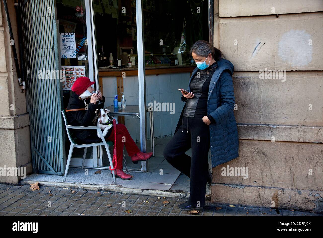 Bar scene, Barcelona, Spain Stock Photo - Alamy