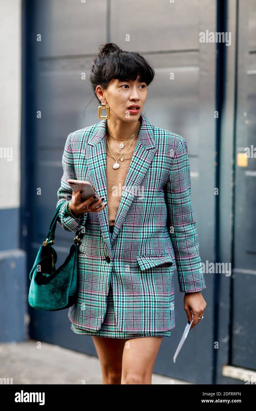 Street style, Leeloo (Leeloo Dressing) arriving at Olivier Theyskens ...