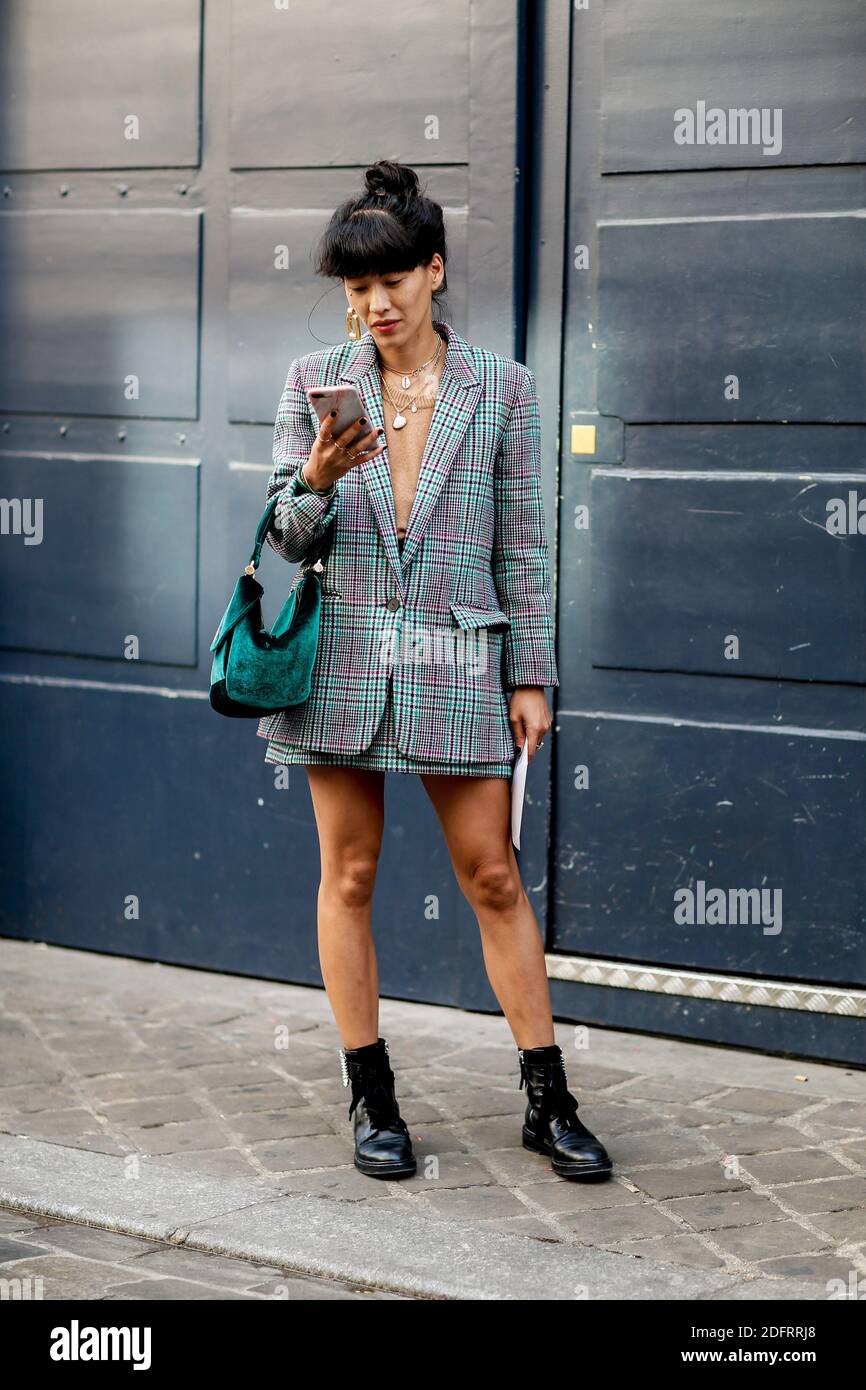 Street style, Leeloo (Leeloo Dressing) arriving at Olivier Theyskens ...