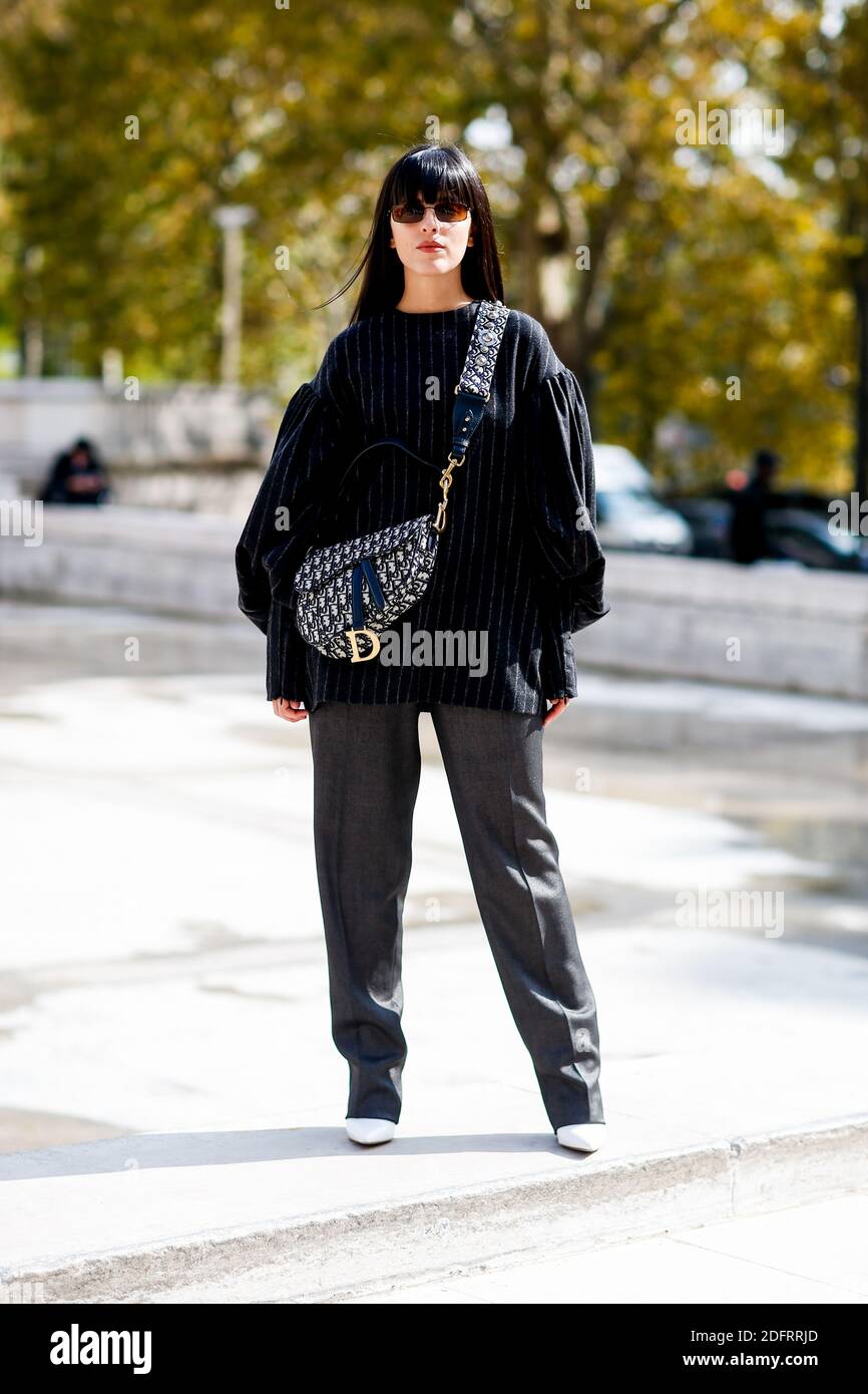 Street style, Laura Comolli arriving at Issey Miyake spring summer 2019 ...