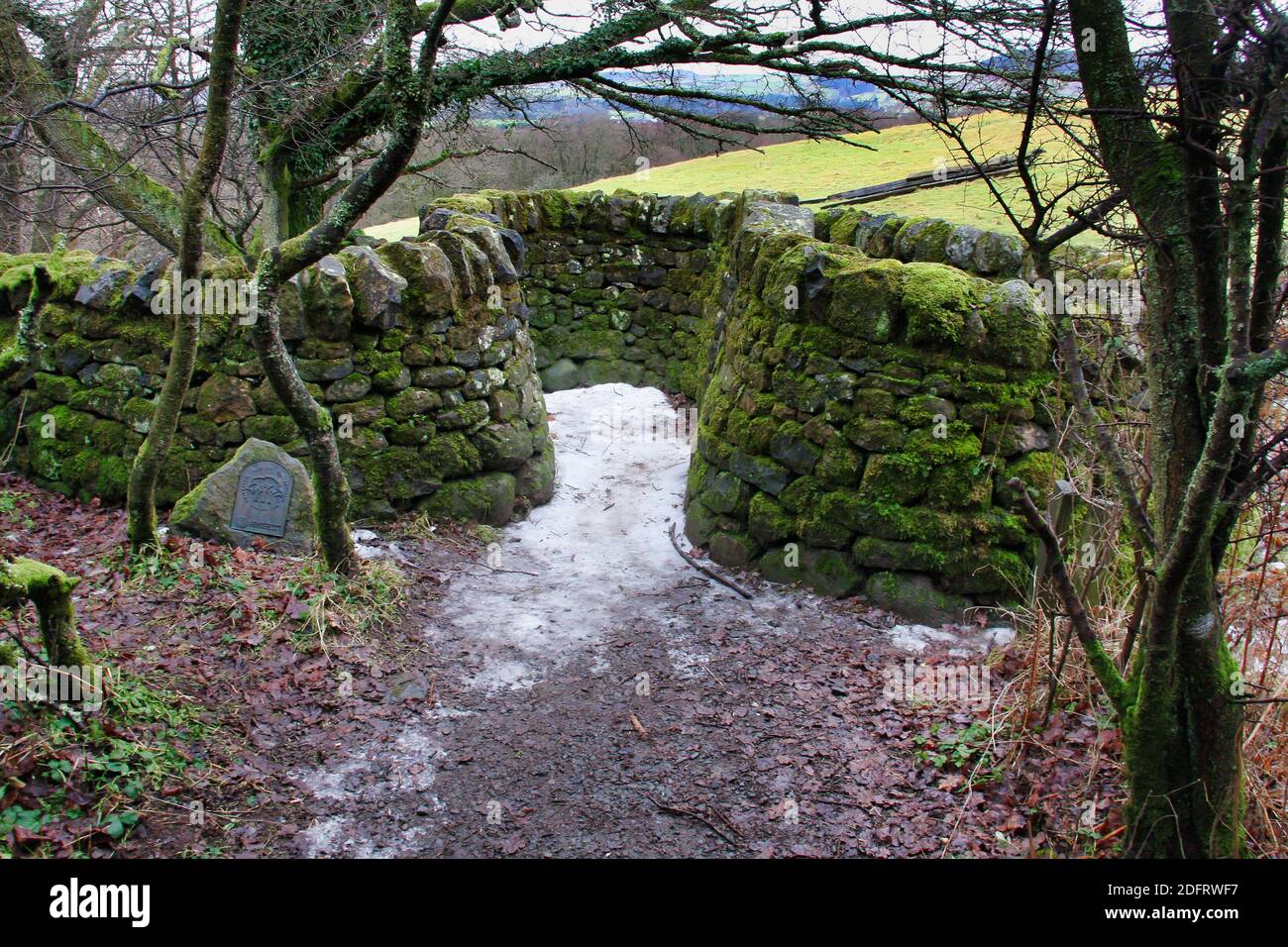 Rural pathway hi-res stock photography and images - Alamy