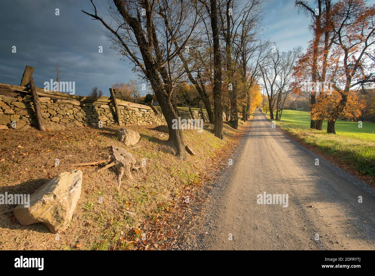 Scenic country road winds along Bull Run Mountain in the Virginia ...