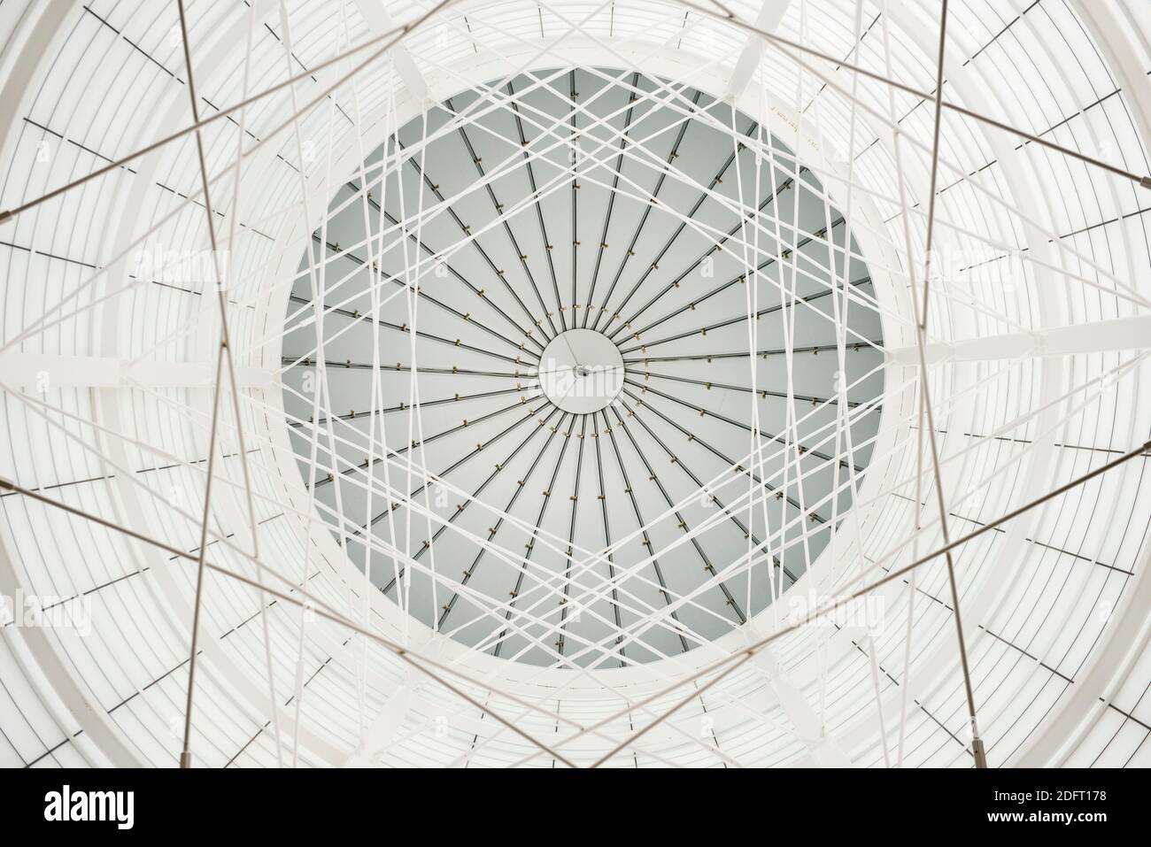 Circular roof architecture structure hi-res stock photography and ...