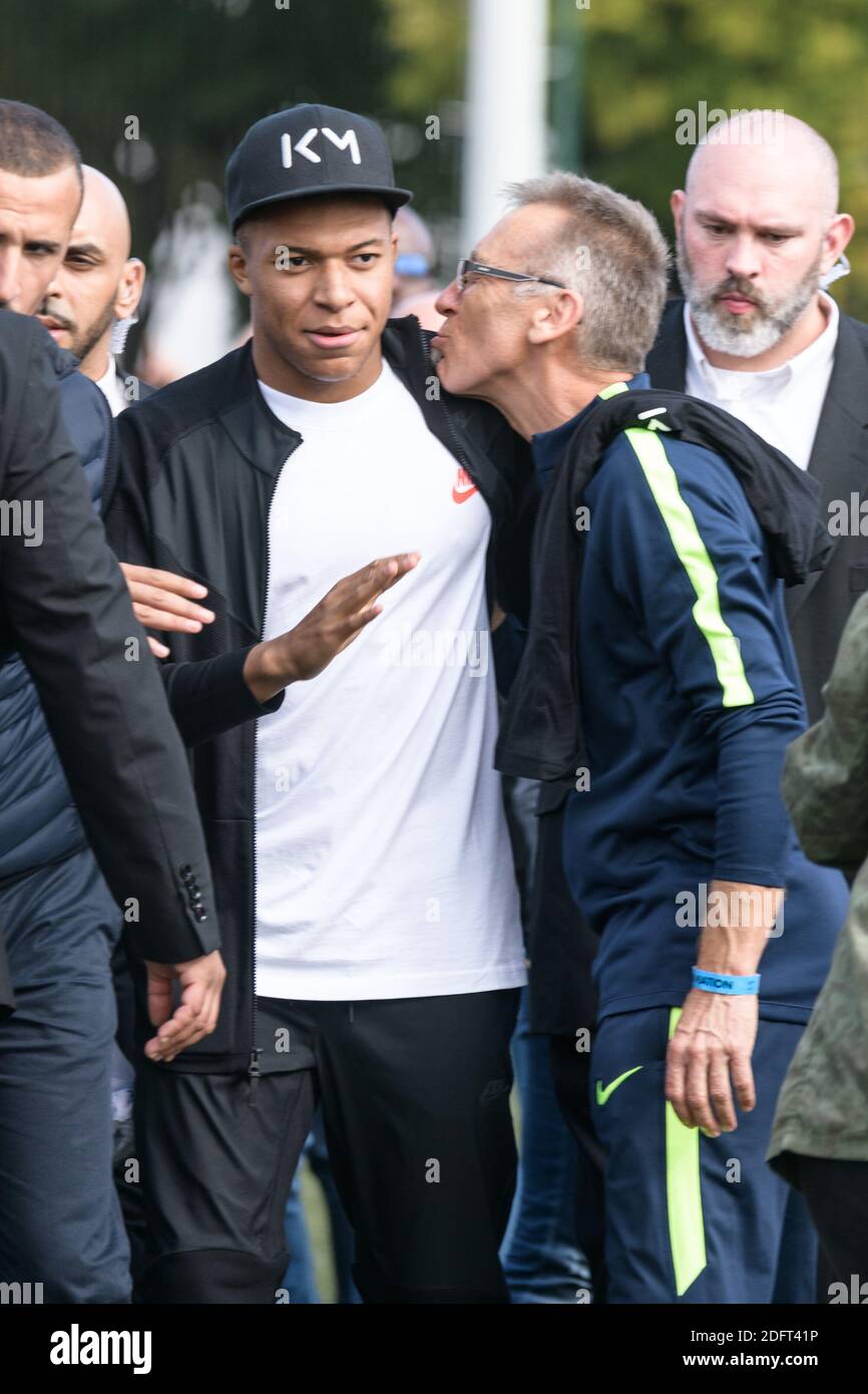 As bondy football hi-res stock photography and images - Alamy