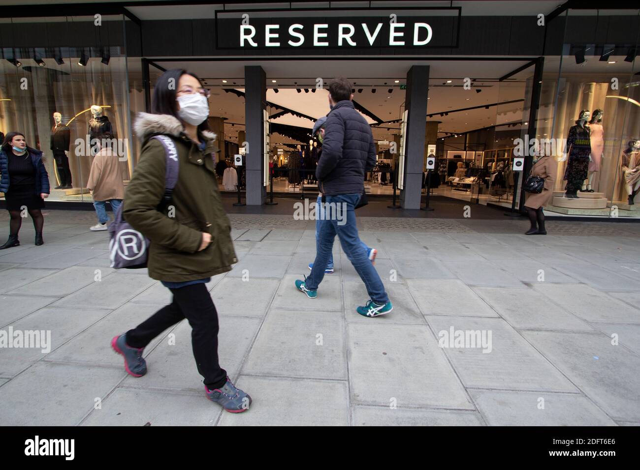 Reserved retail fashion outlet Oxford Street London Stock Photo - Alamy