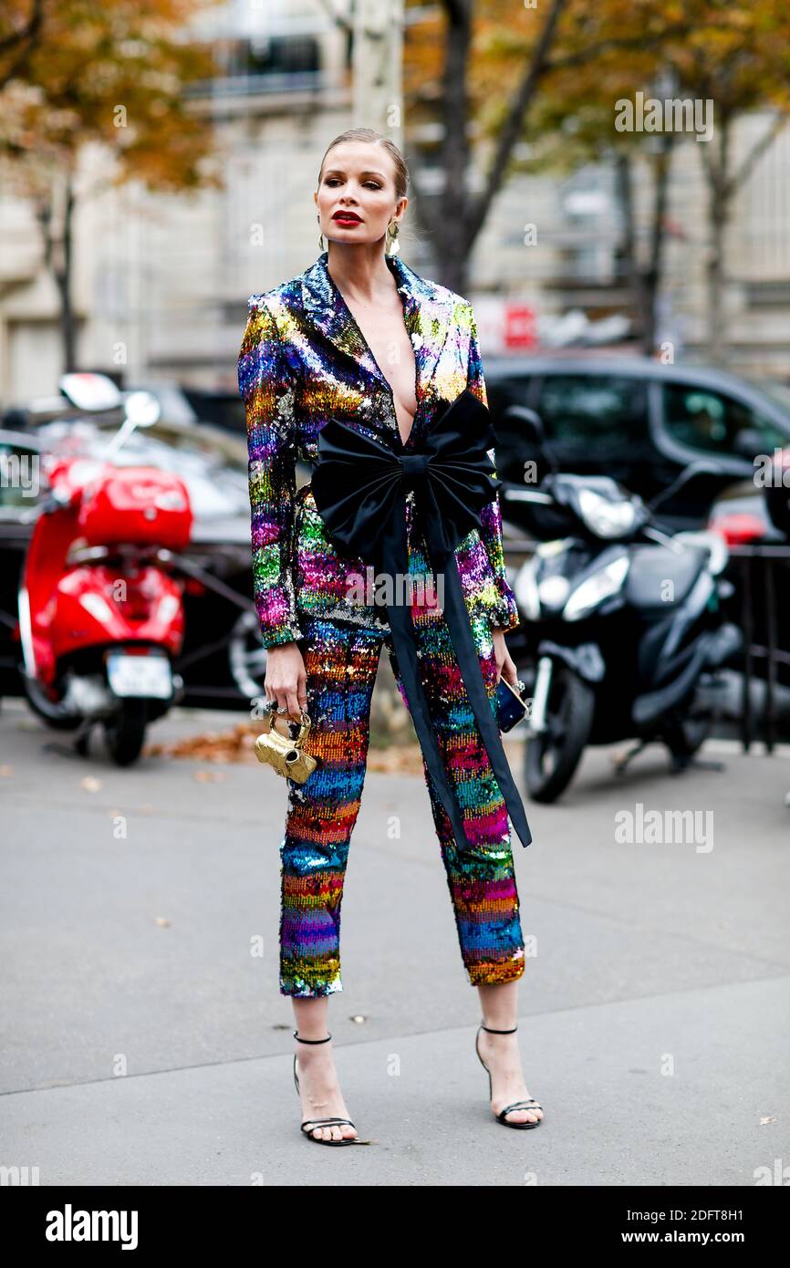 Street style, Leonora Jimenez arriving at Miu Miu spring summer 2019 ...
