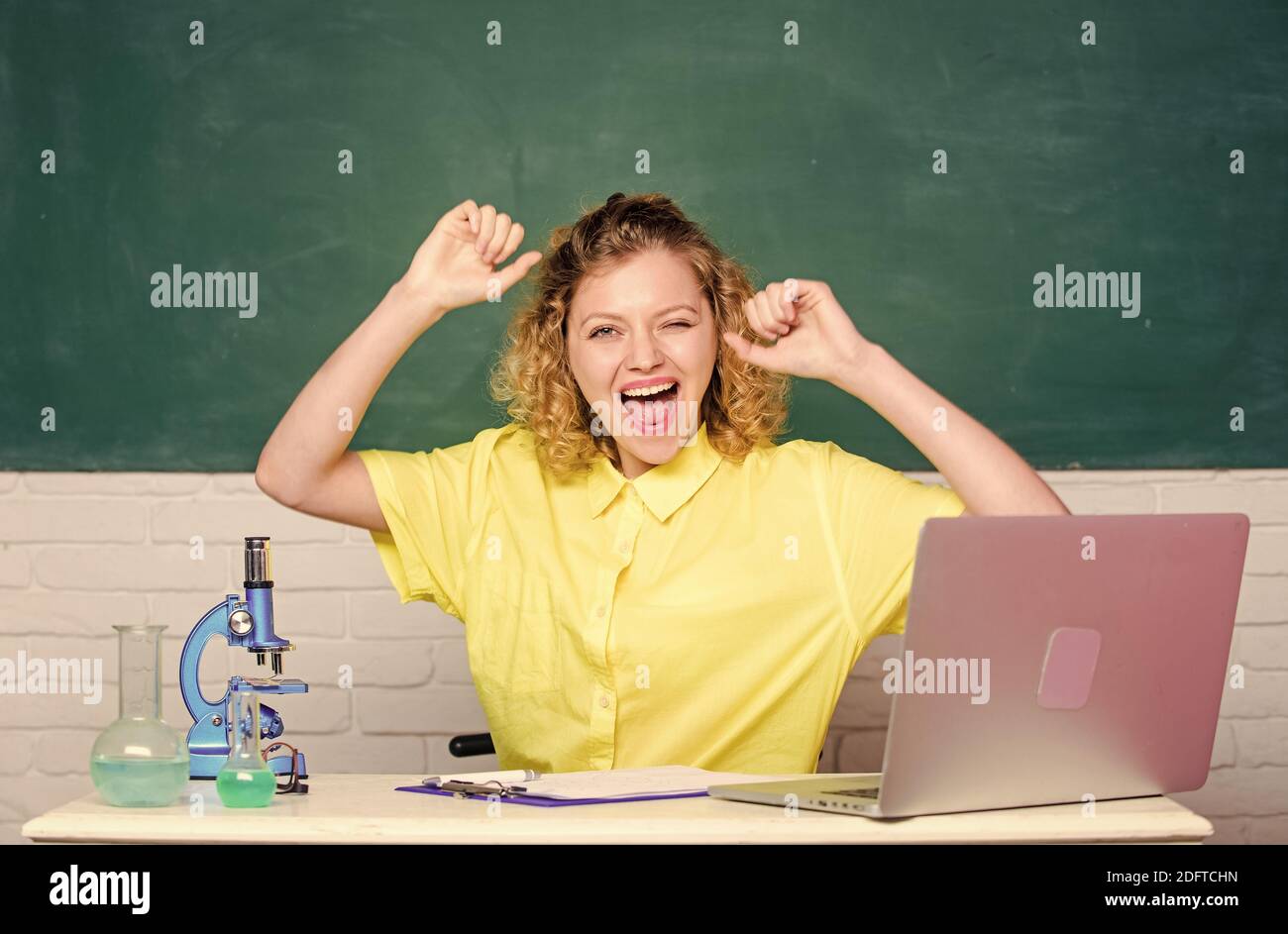 Notes chemistry research results hi-res stock photography and images ...