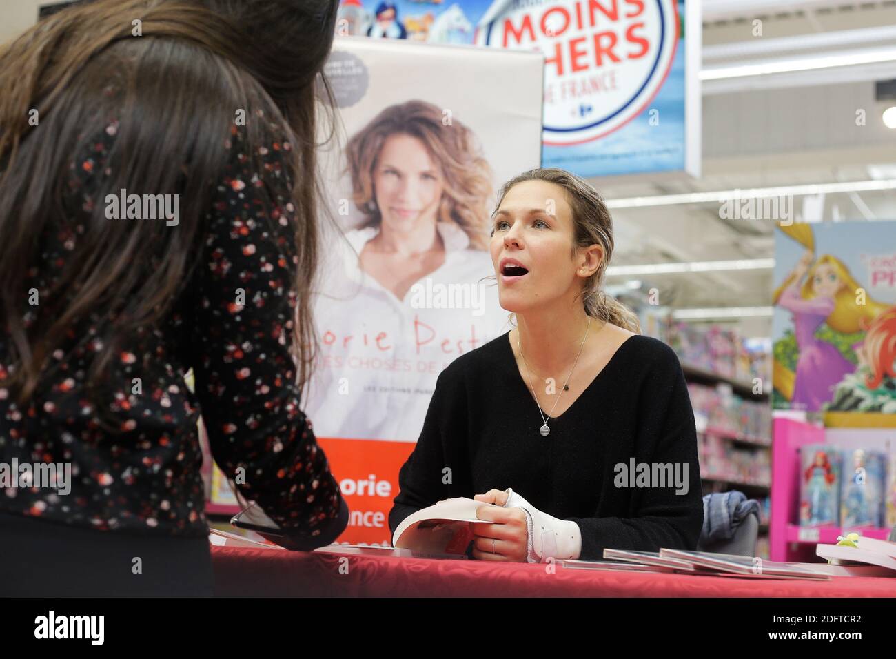 Exclusive - French singer and actress, Lorie Pester dedicates her book ...