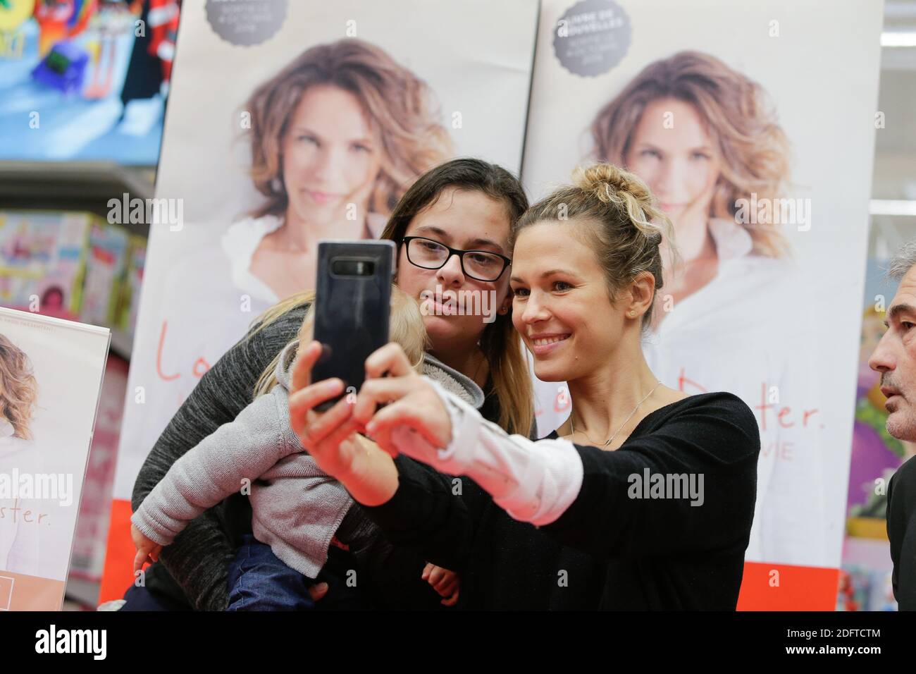 Exclusive - French singer and actress, Lorie Pester dedicates her book ...