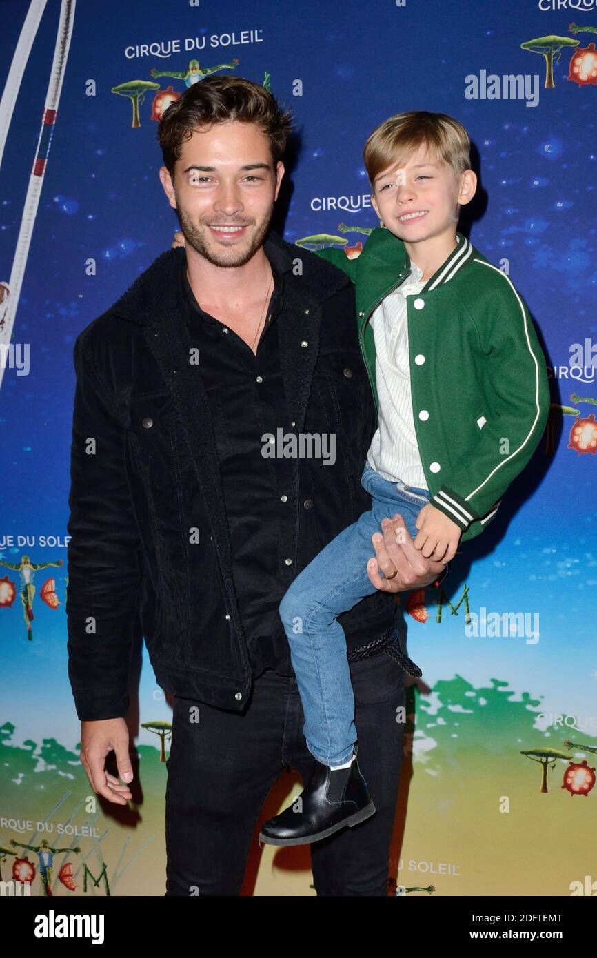 Francisco Lachowski et son fils assistent a la Premiere VIP de Totem du ...