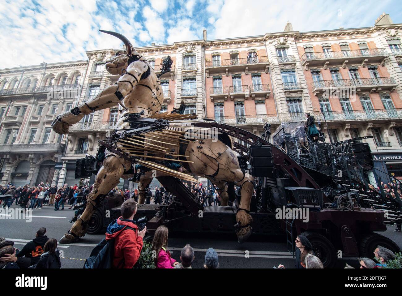 The company La Machine, directed by François Delarozière, produces in ...