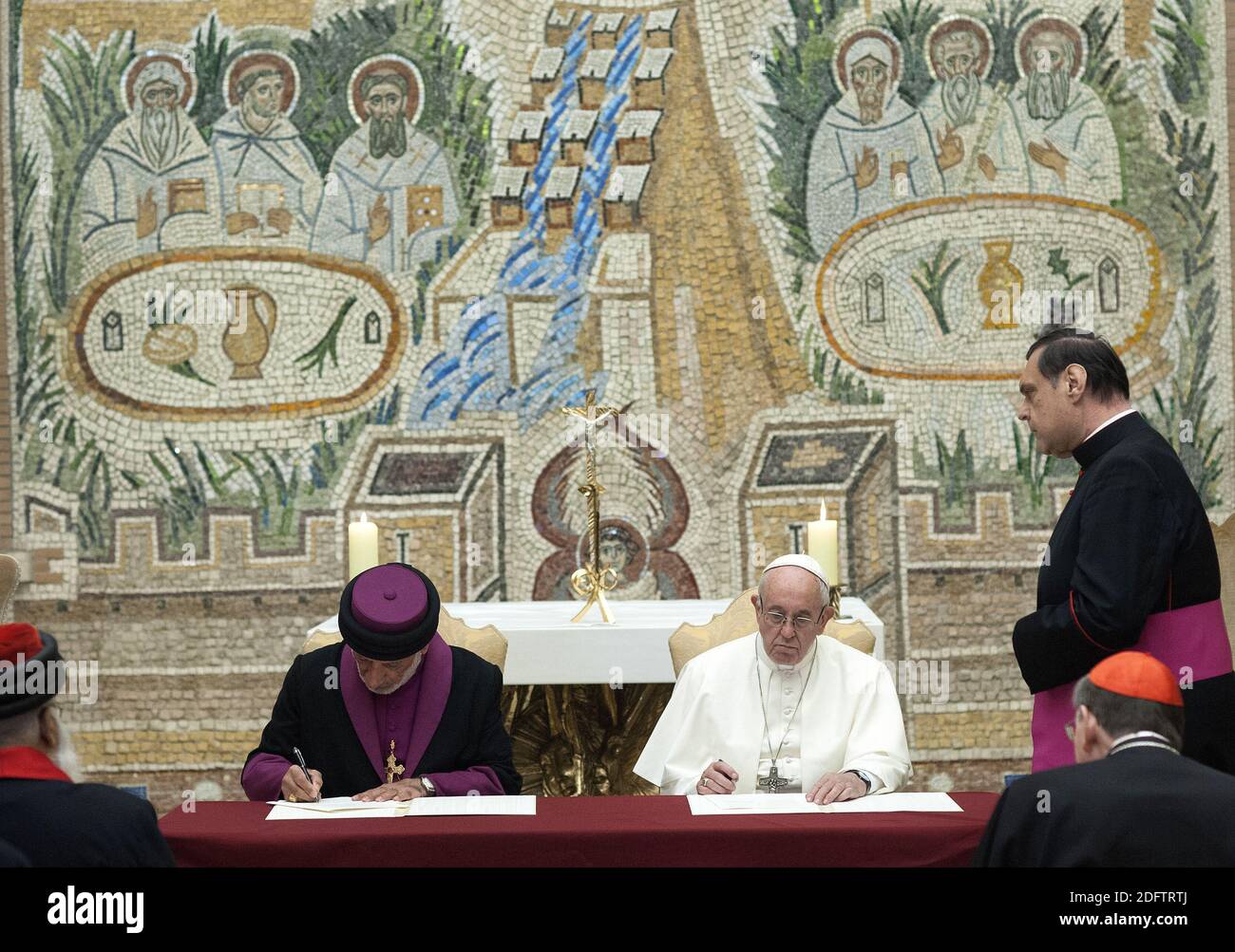 Pope Francis meets with Mar Gewargis III, Catholicos Patriarch of the ...