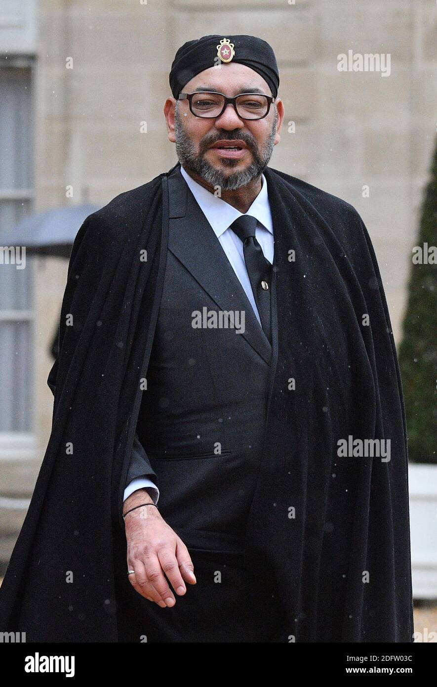 Moroccan King Mohammed VI leaves after a lunch at the Elysee Palace in ...