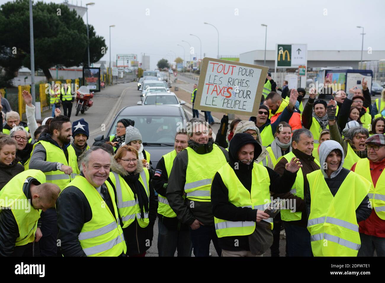 Protester during a protest of yellow jackets (Gilet jaune in French ...