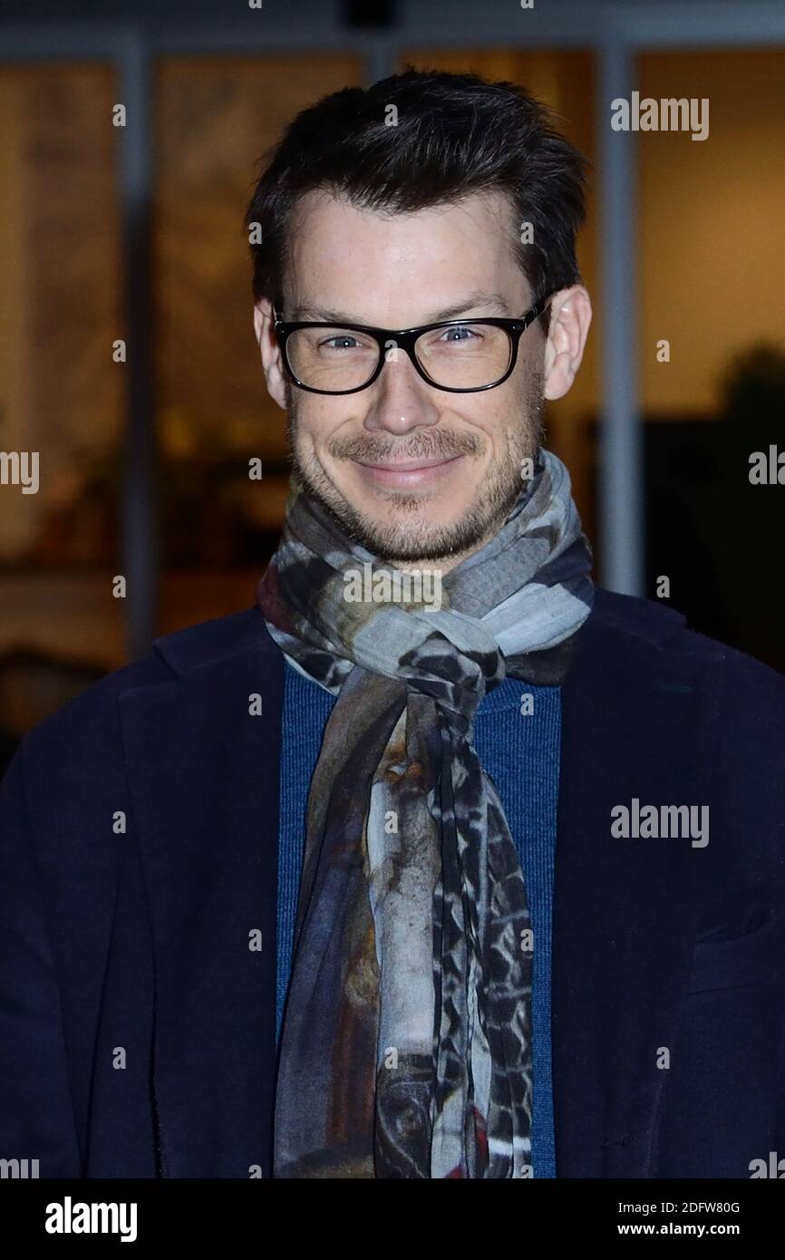 Antoine Raimbault assiste a la premiere du film Une Intime Conviction ...