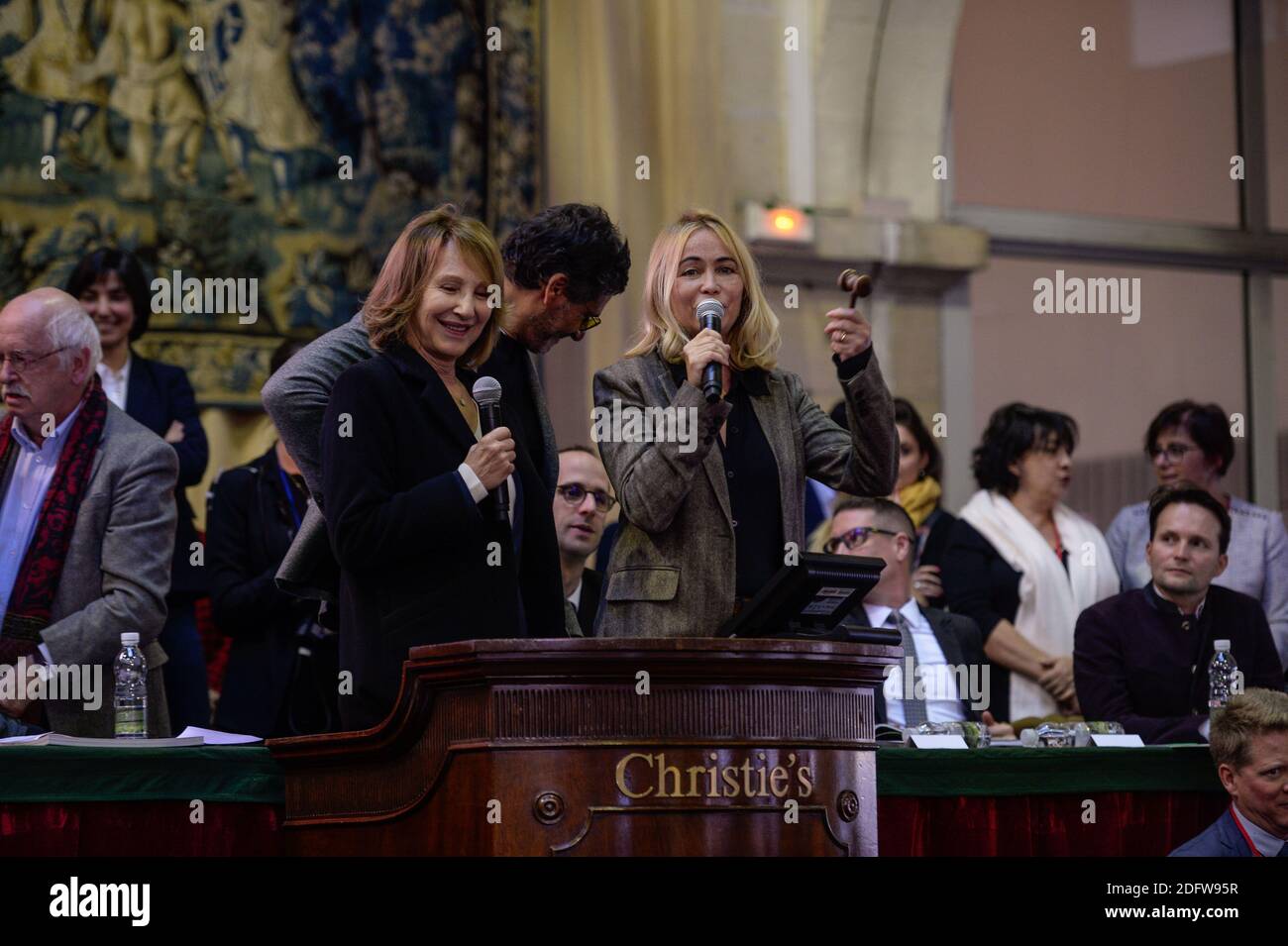Pascal Elbe, Emmanuelle Beart, Nathalie Baye, Erik Orsenna attending ...