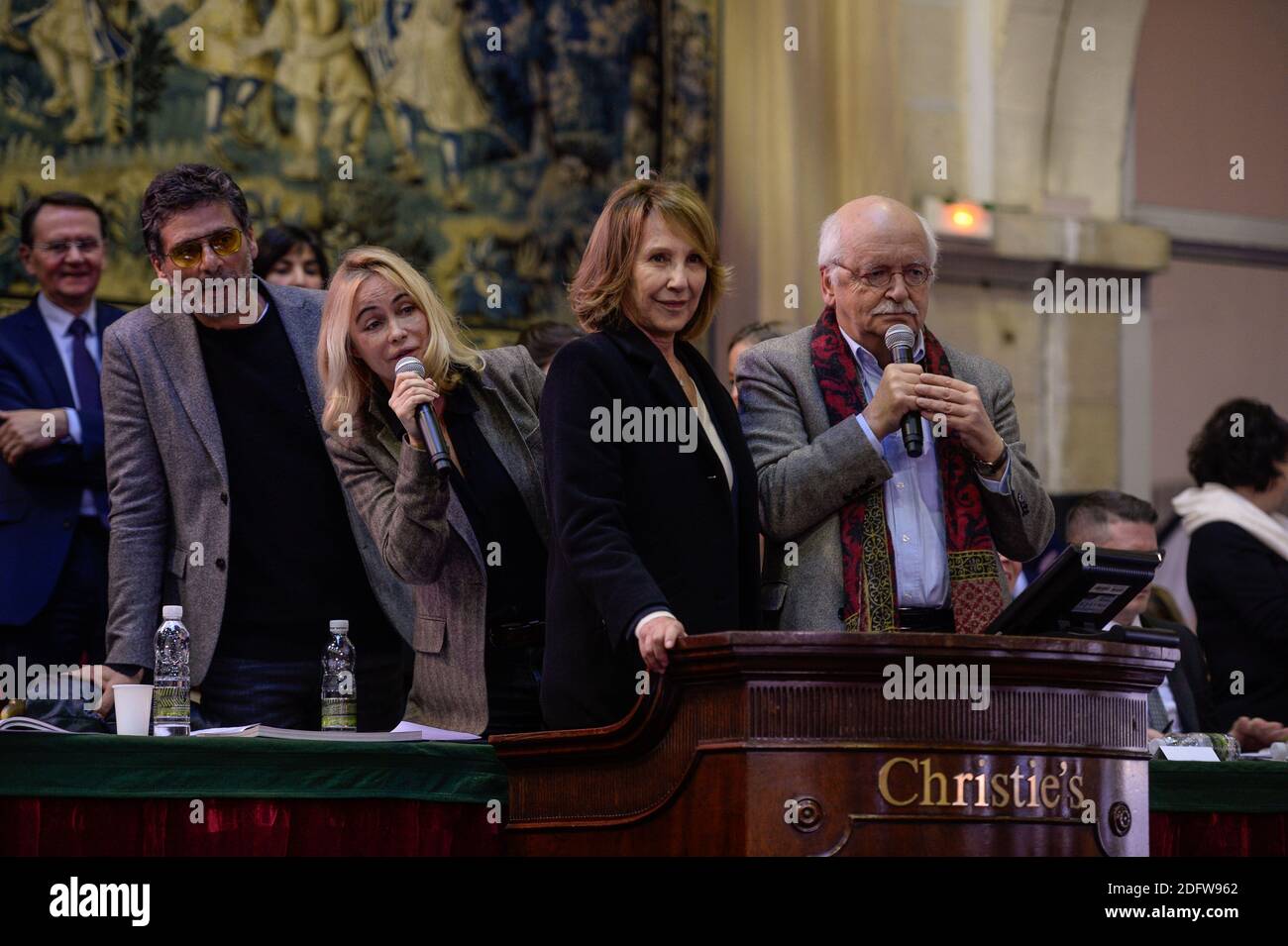 Pascal Elbe, Emmanuelle Beart, Nathalie Baye, Erik Orsenna attending ...
