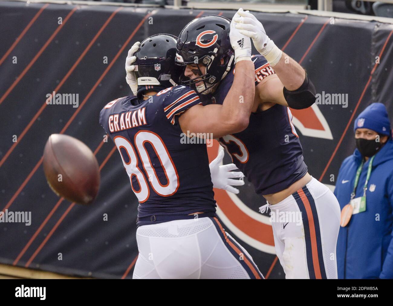 Chicago bears tight end jimmy graham hi-res stock photography and ...