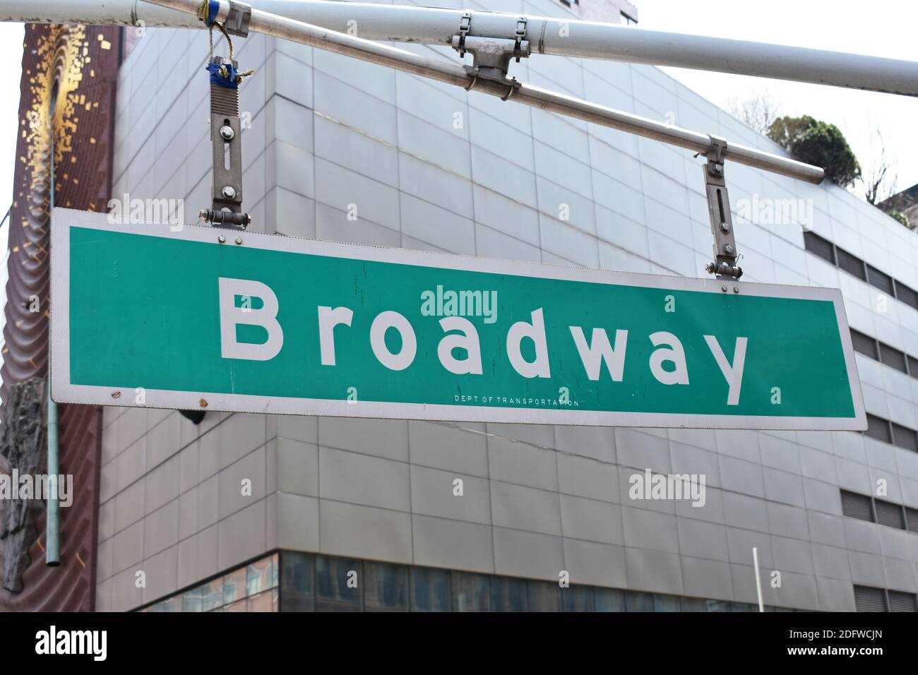 Manhattan broadway green road sign hi-res stock photography and images ...