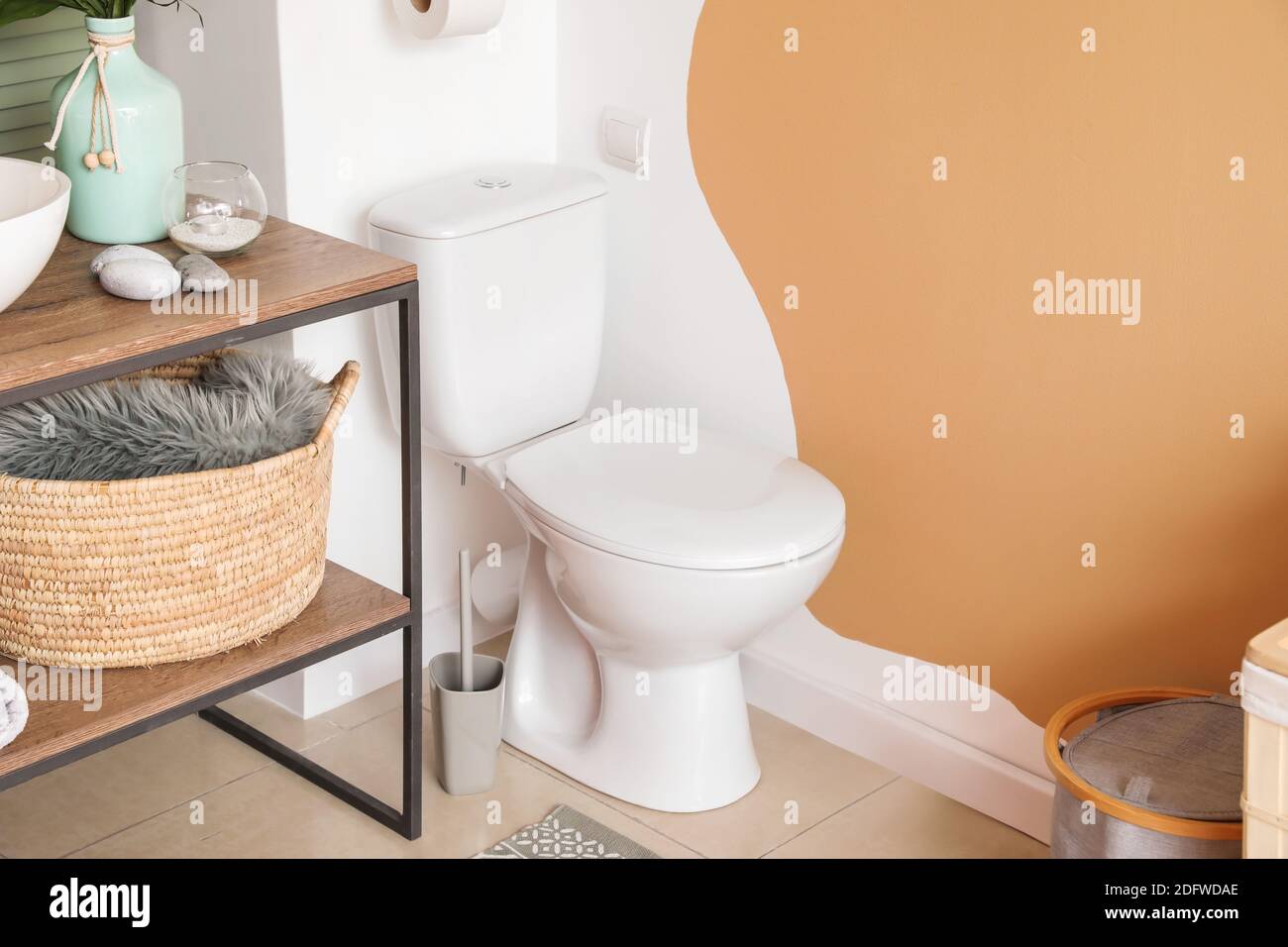 Stylish interior of modern restroom Stock Photo - Alamy